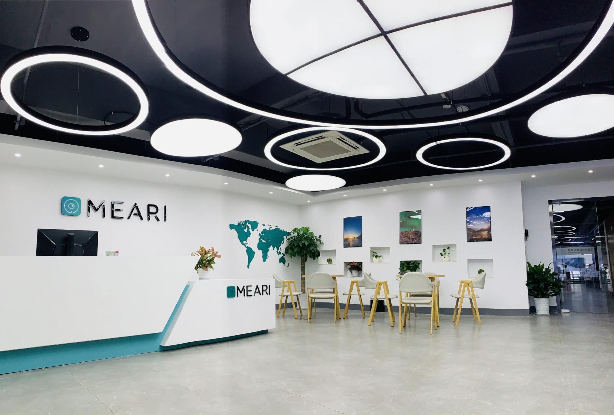 About Us - CloudEdge App